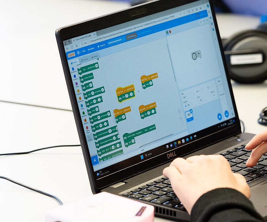 Was bietet code your way - basic? - Technik - Zukunft in Bayern
